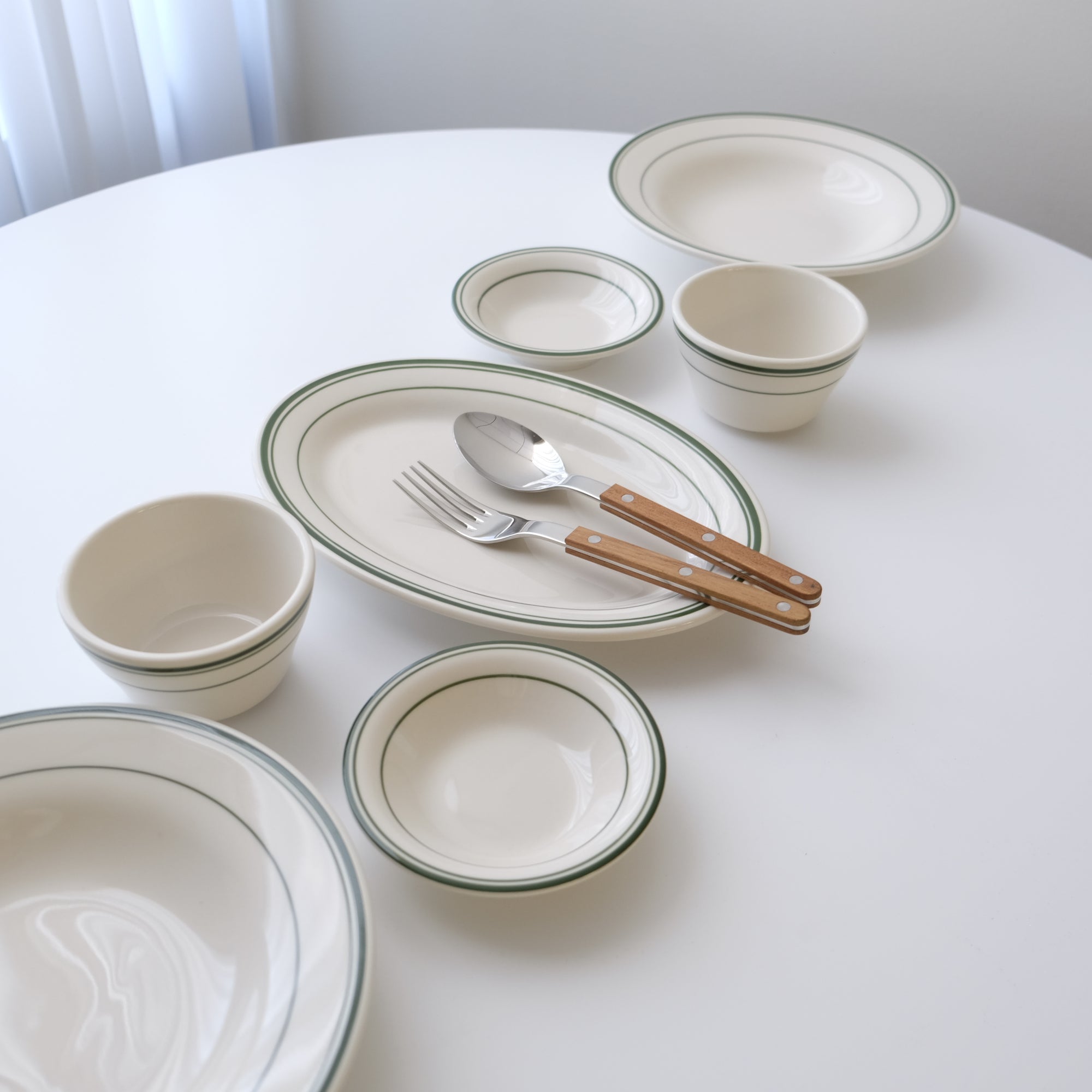 TUXTON Green Bay Pasta Set