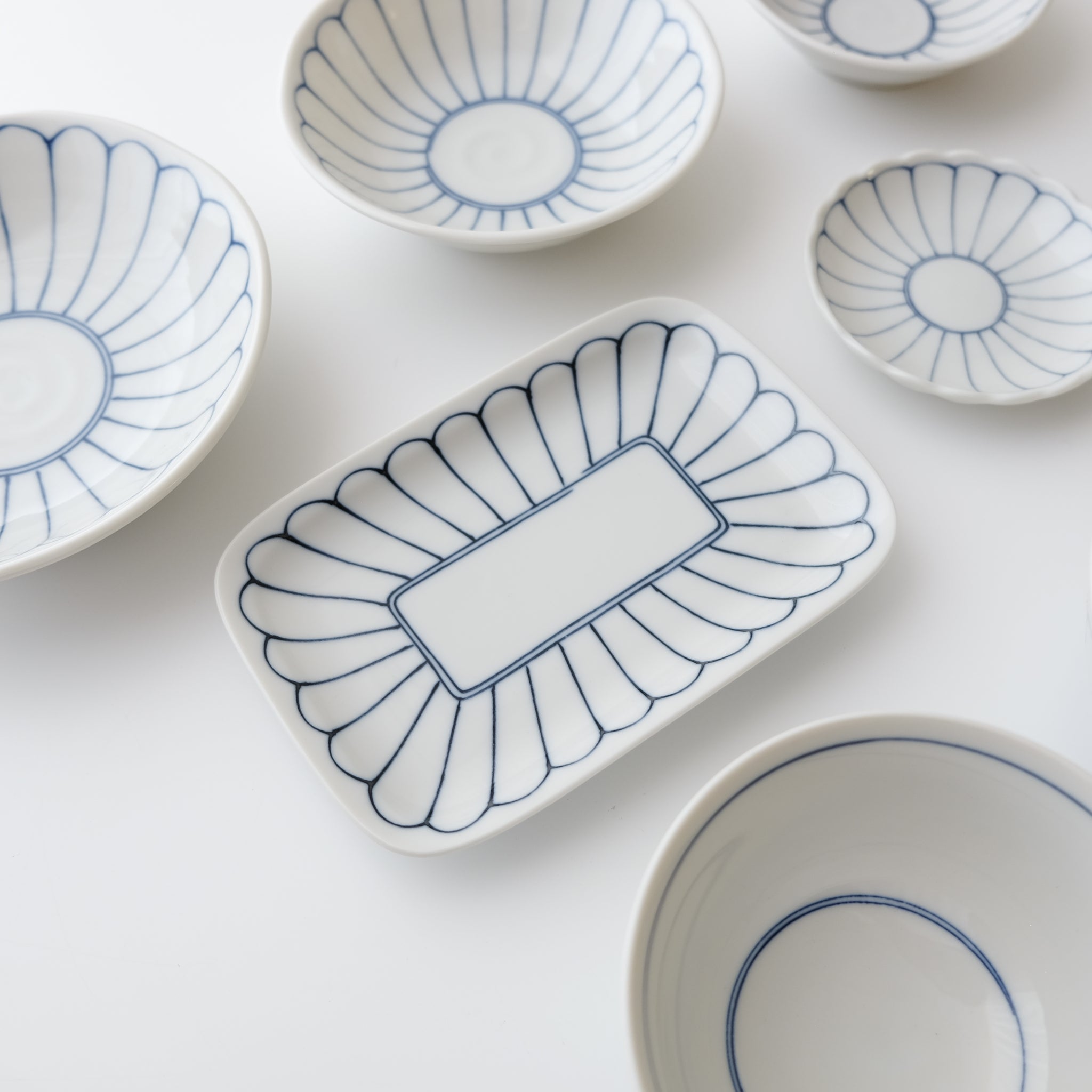 Lotus Rectangle Plate