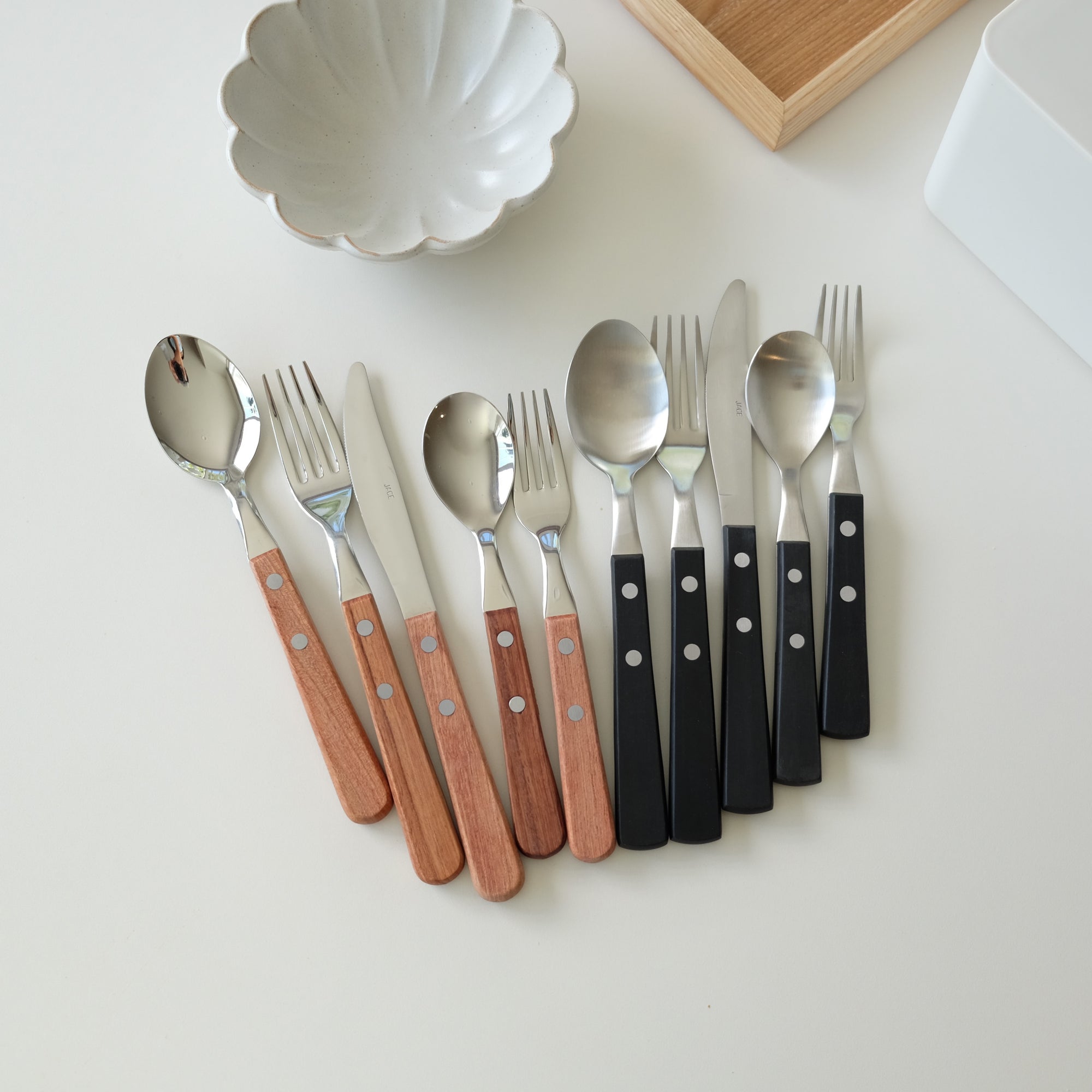 Simple Cutlery (4 Colors)